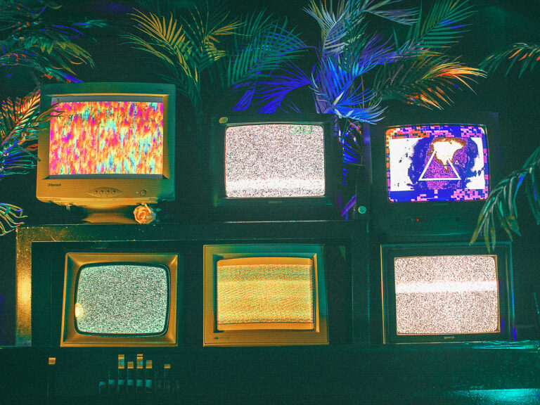 The History and Influence of Retro Aesthetics in Modern Art – Nibera
